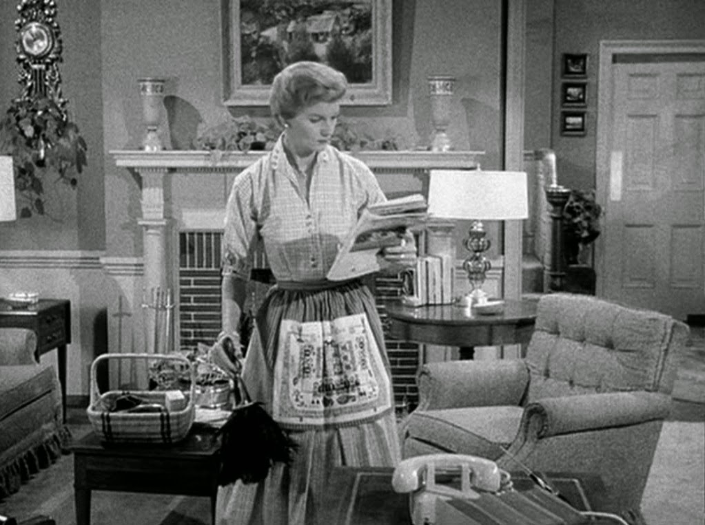 June Cleaver – FOOD, FACTS and FADS
